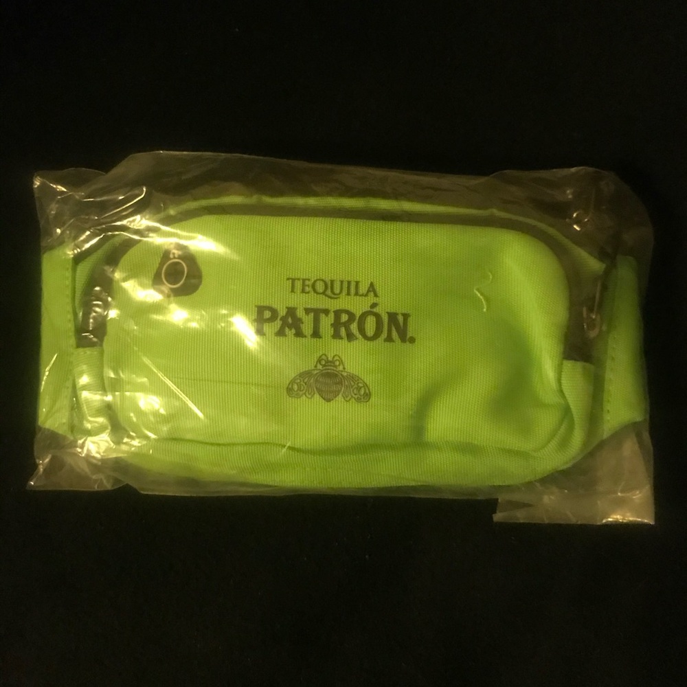 Brand New Exclusive Patron Outfit - Gem